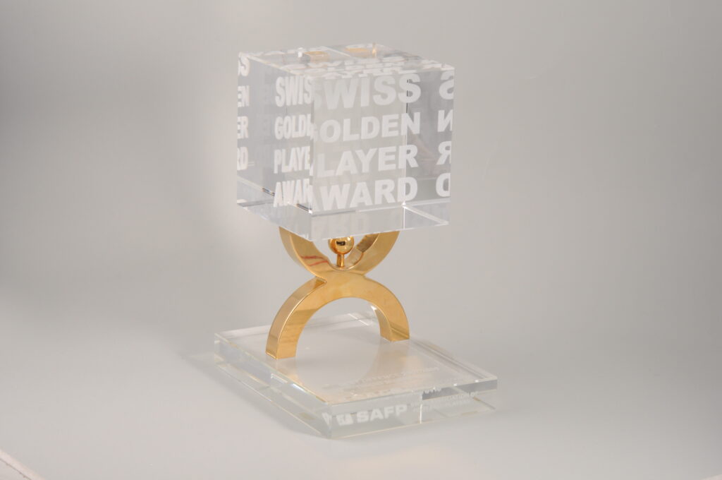 5 Custom Plaque Design Ideas to Show Off Your Business - PES